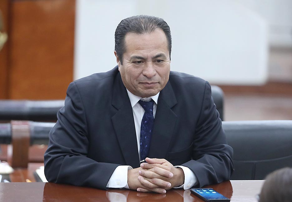 LLAMA EL DIP. RAMÓN TORRES A LOS PRESTADORES DE SERVICIOS A NO COMETER ...